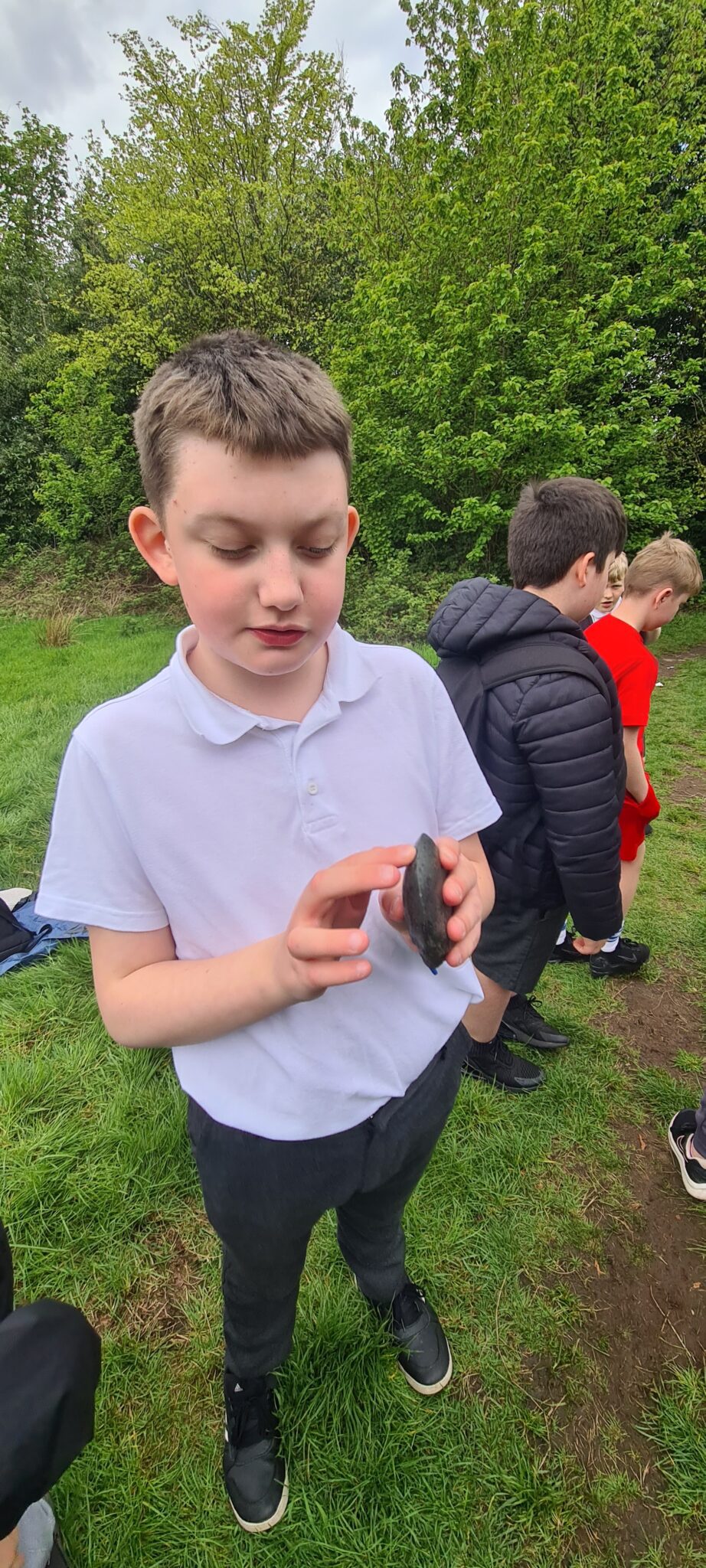 St Mary's Primary School activity session at Haylie chambered cairn with Archaeology Scotland ...